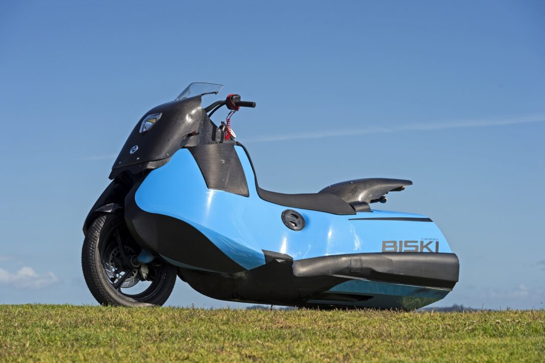 Llega la moto anfibia para circular tanto por carretera como por el agua - IB Magazine by Carlos ...
